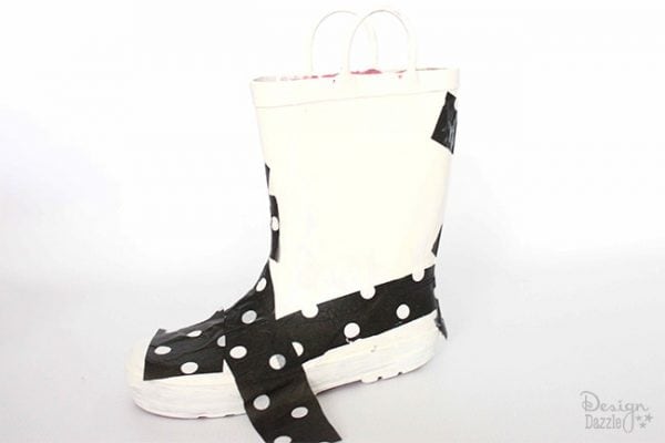 Repurpose Old Rubber Boots Into Christmas Decor - Design Dazzle