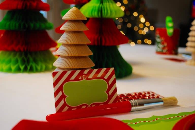 How to DIY a Christmas Tree Party Backdrop - Design Dazzle