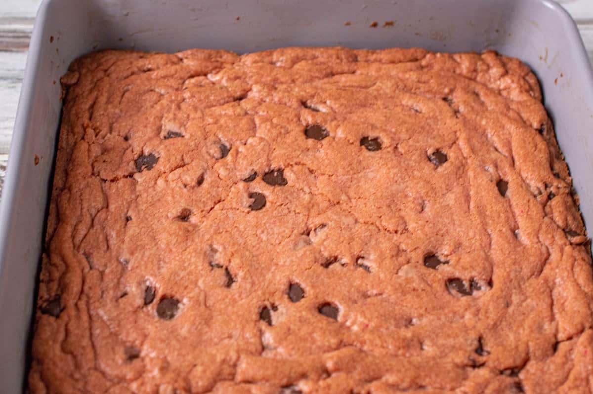 Easter Chocolate Chip Cookie Squares - Design Dazzle
