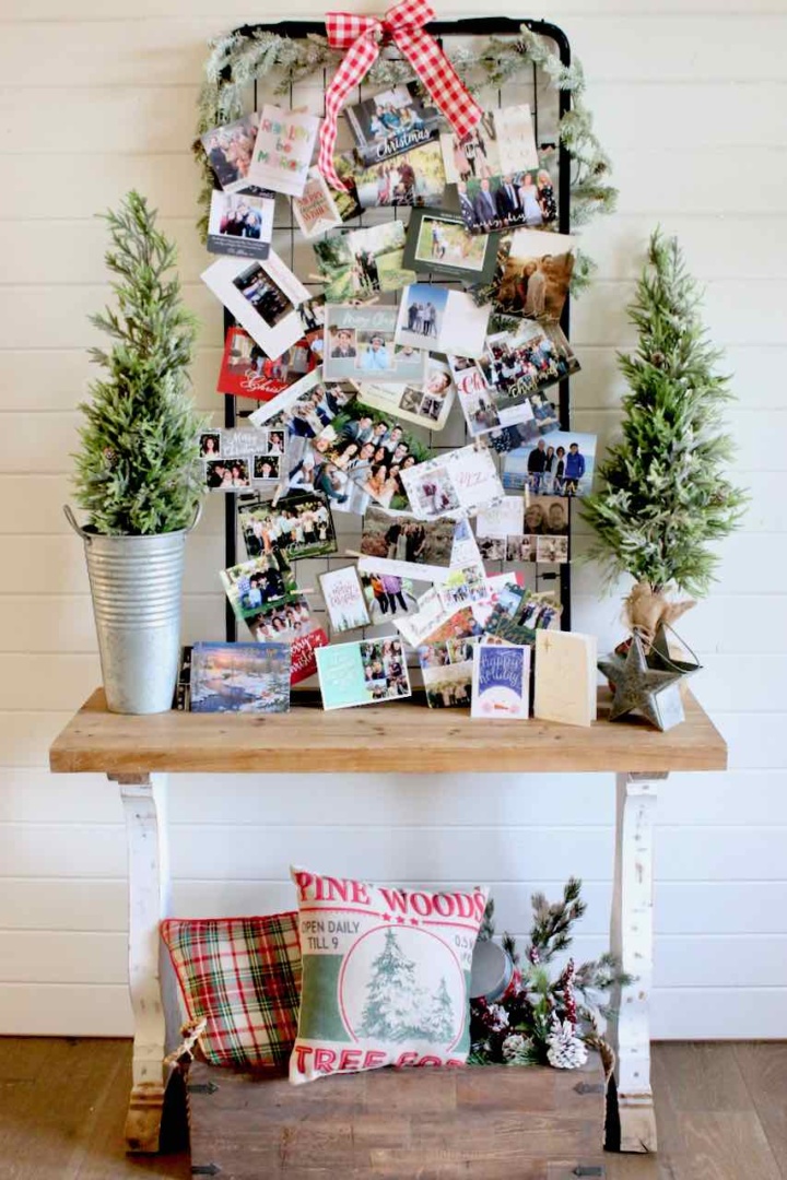 Vintage Farmhouse Christmas Card Display - Design Dazzle