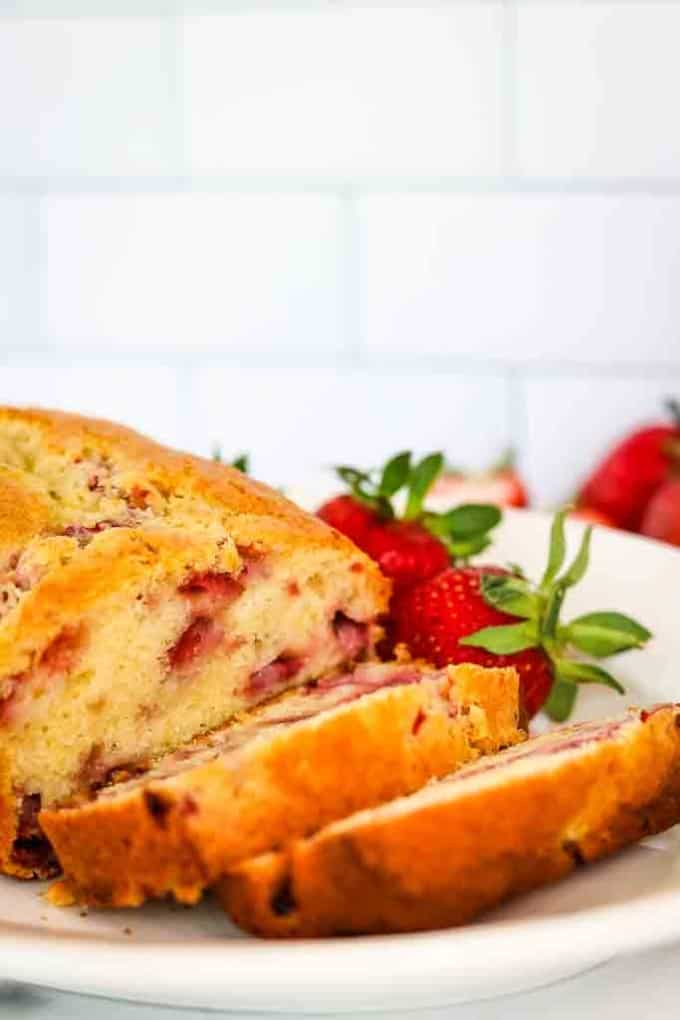 Delicious Strawberry Bread - Design Dazzle